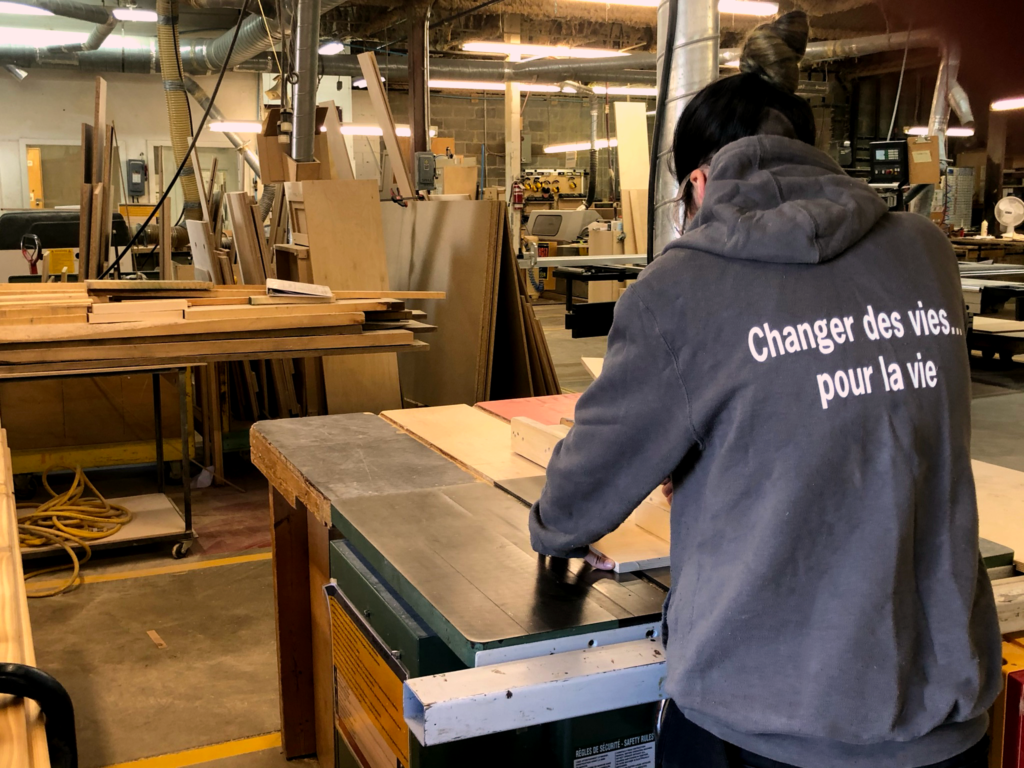 Le boulot vers | Changer des vies pour la vie